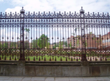 La verja de Adoratrices estará arreglada antes de que acabe el año ...